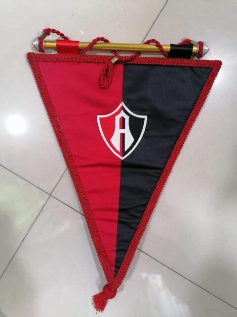 BANDERIN CLUB ATLAS CAMBIADO POR CAPITAN - Tienda el 10 futbol